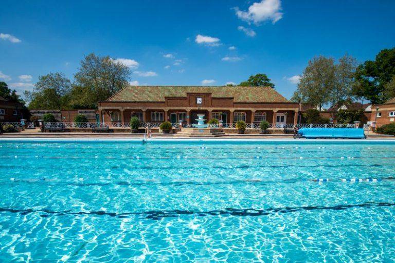 Hitchin Lido-1865 - Wild Things Publishing